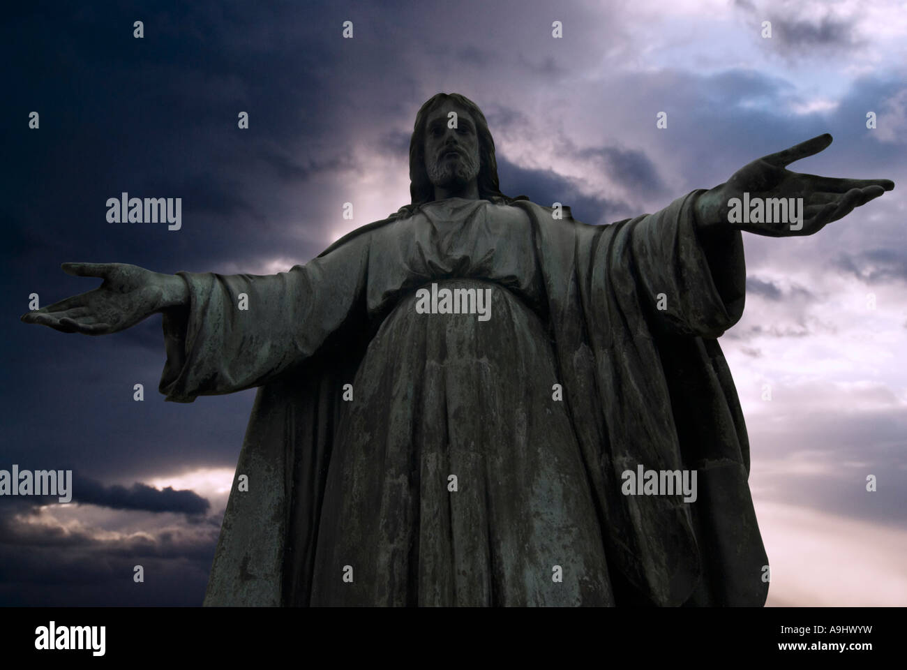 Jesus statue on grave, Zentralfriedhof Cemetery, Vienna, Austria Stock ...