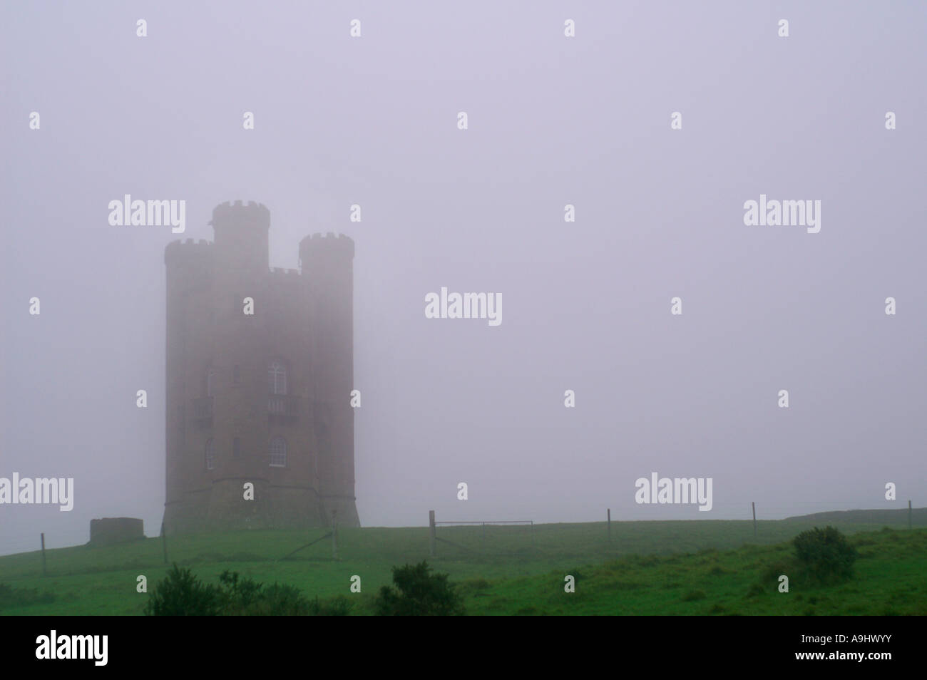 Broadway Tower in the Cotswolds Stock Photo - Alamy