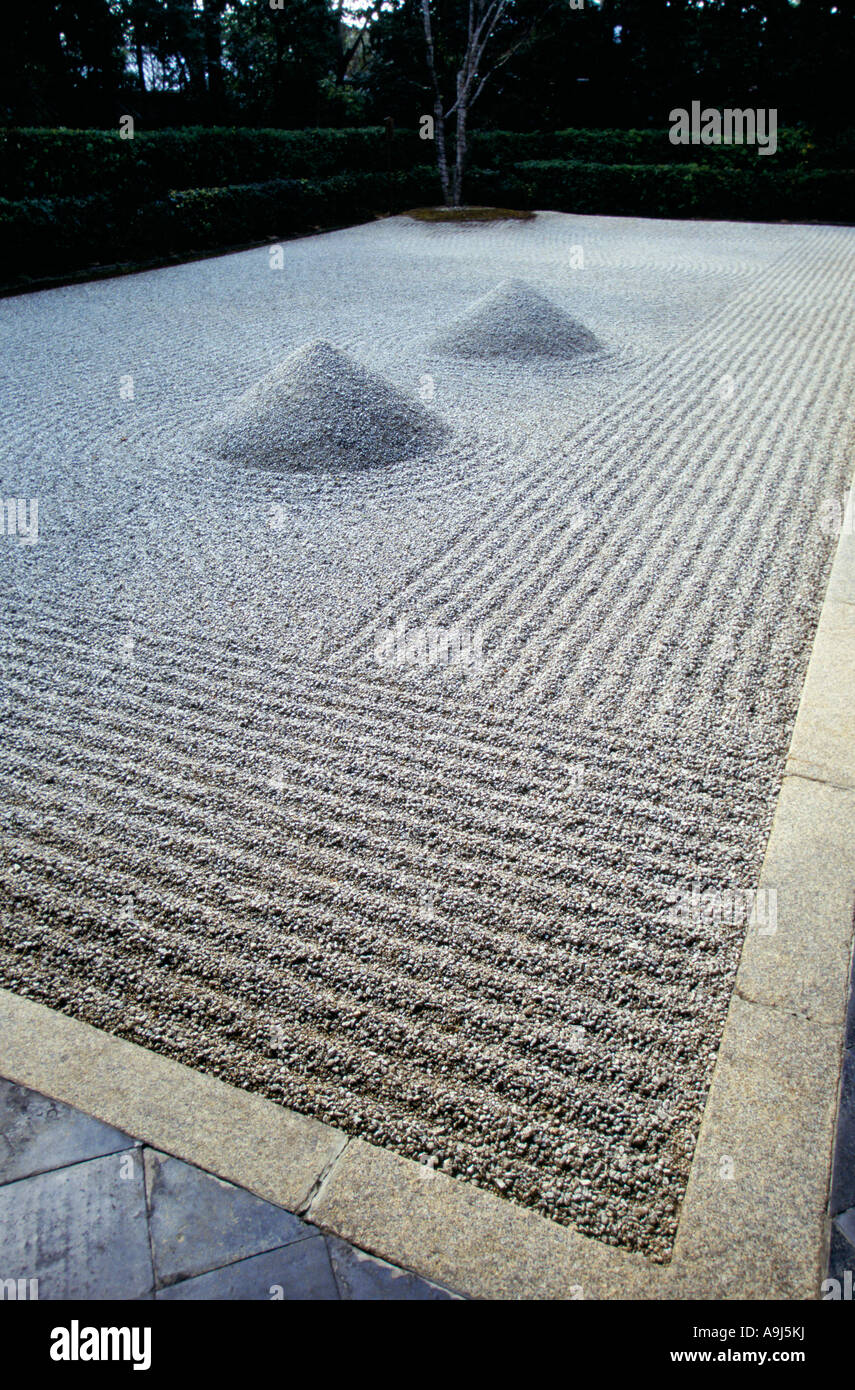 Zen garden patterns kyoto japan hi-res stock photography and images - Alamy