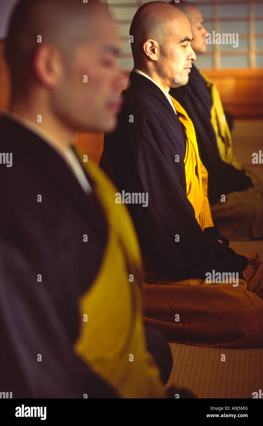 Zen monks hi-res stock photography and images - Alamy