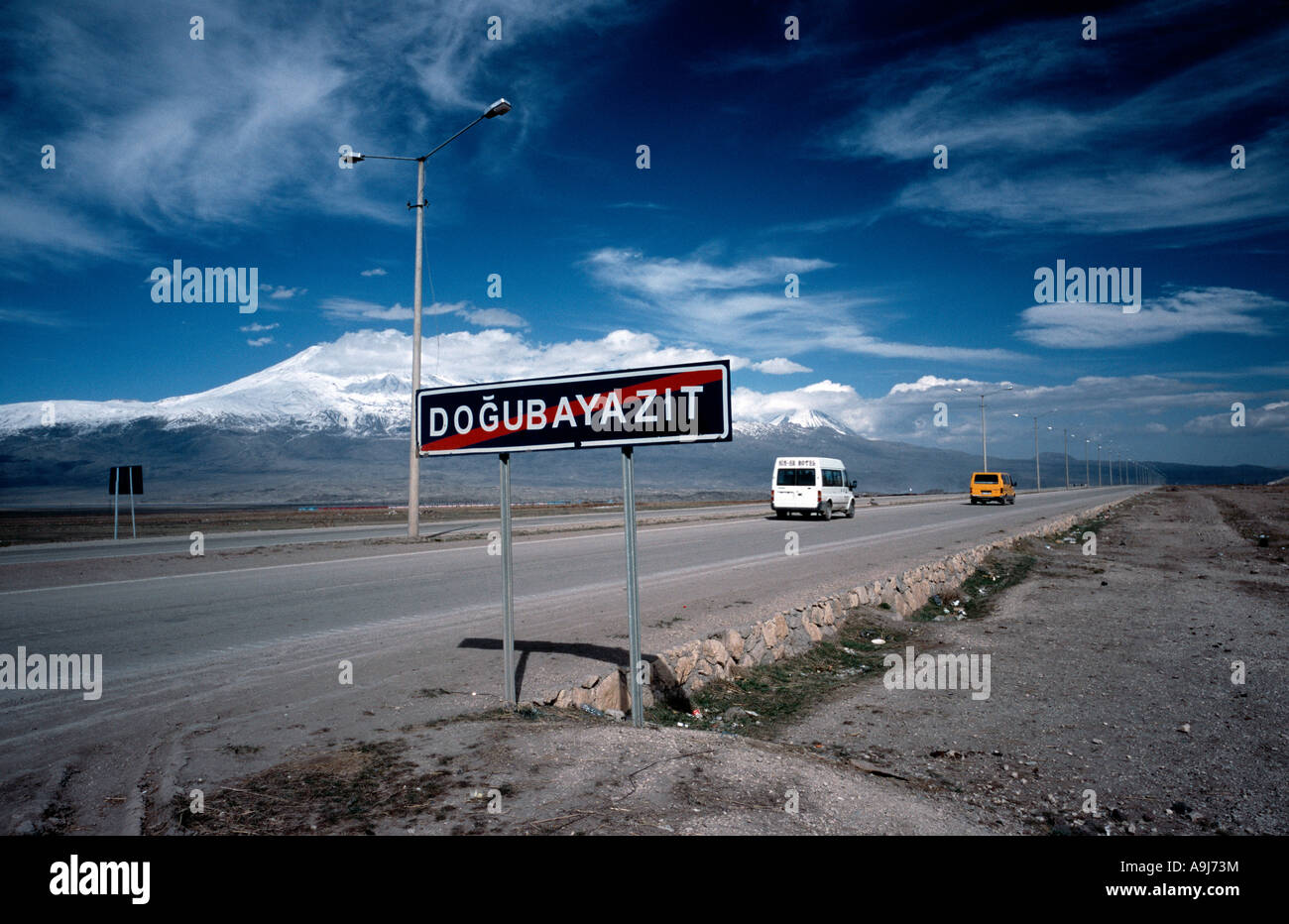 Iran turkey border hi-res stock photography and images - Alamy
