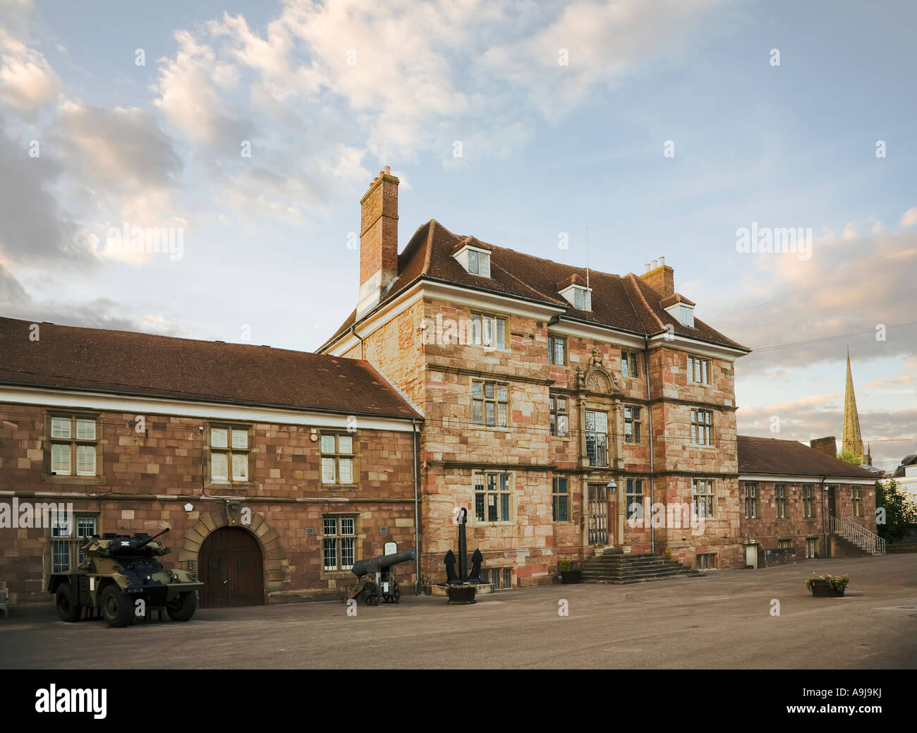 Army headquarters building hi-res stock photography and images - Alamy