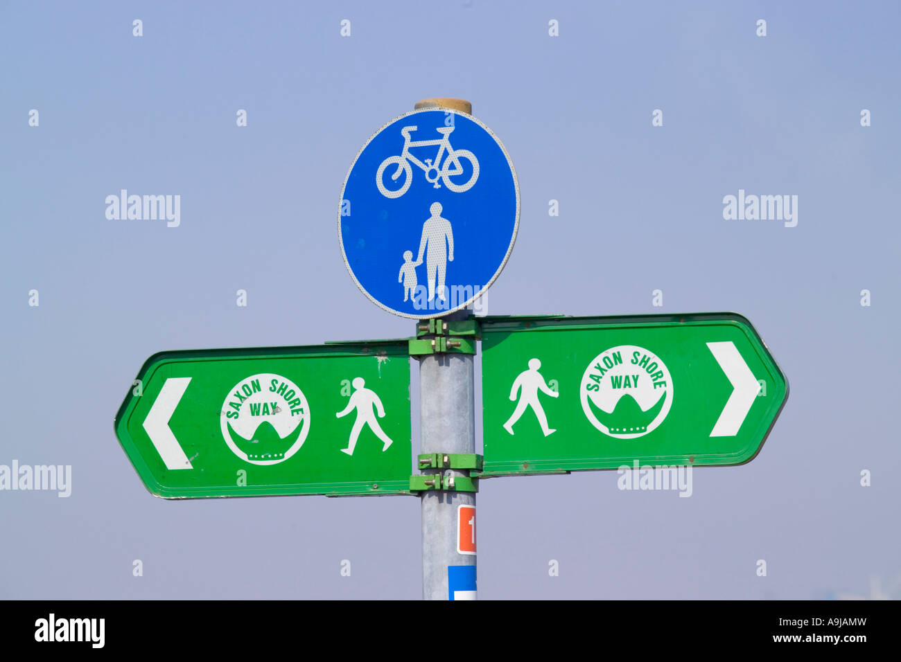 Saxon Shore long distance footpath sign Stock Photo - Alamy
