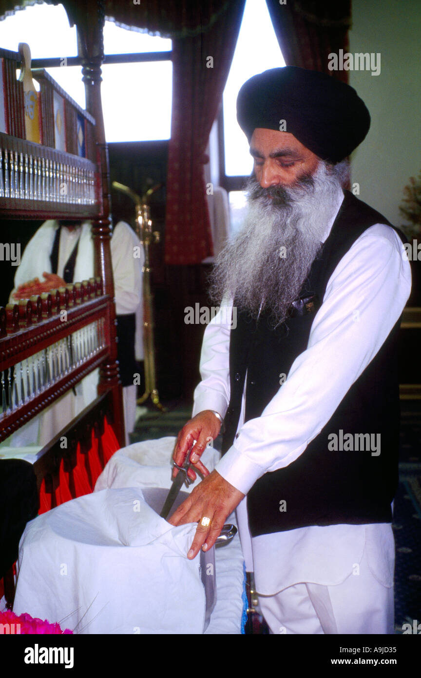 Amrit ceremony hi-res stock photography and images - Alamy