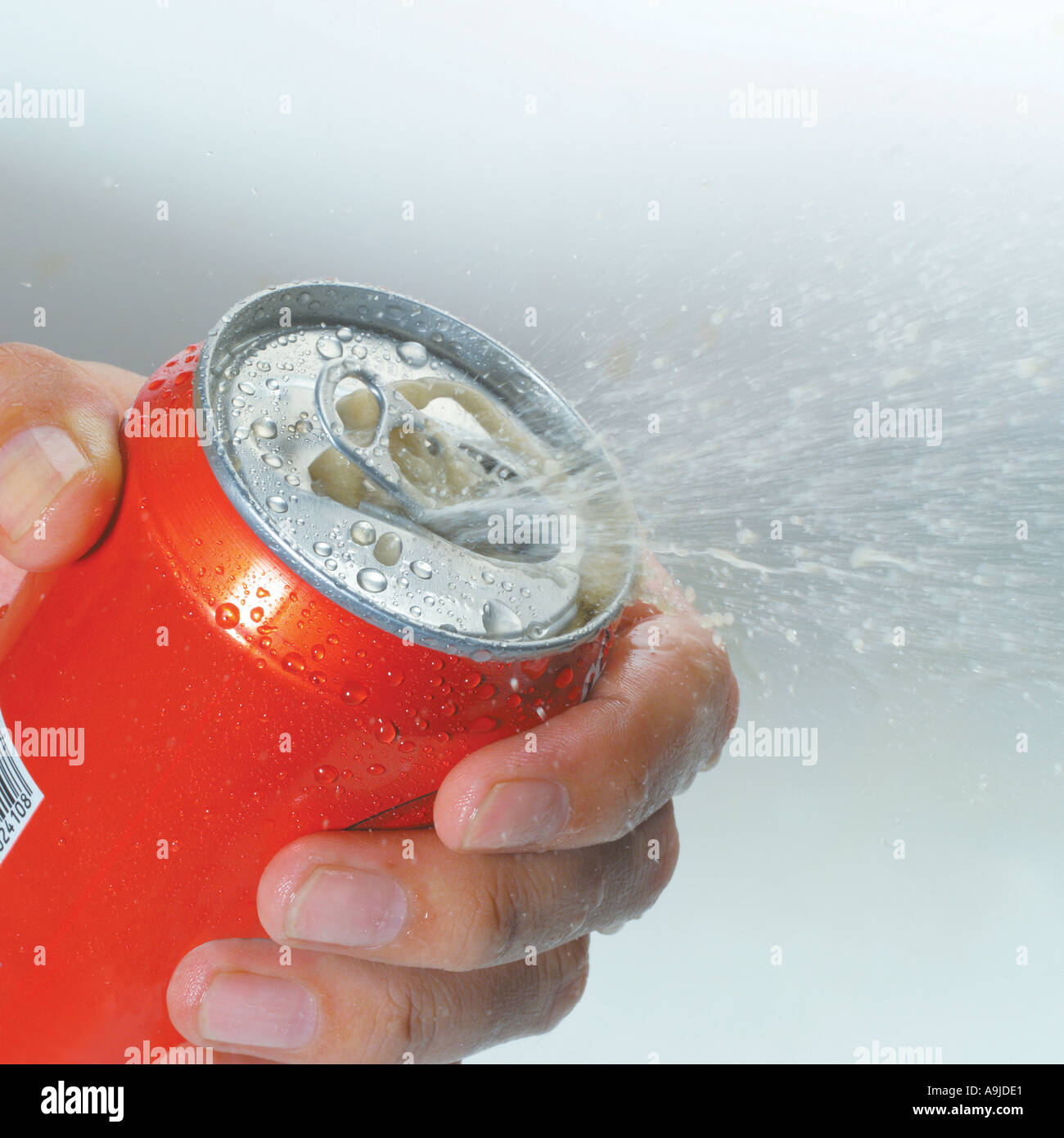 Close up chilled drinks can hi-res stock photography and images - Alamy