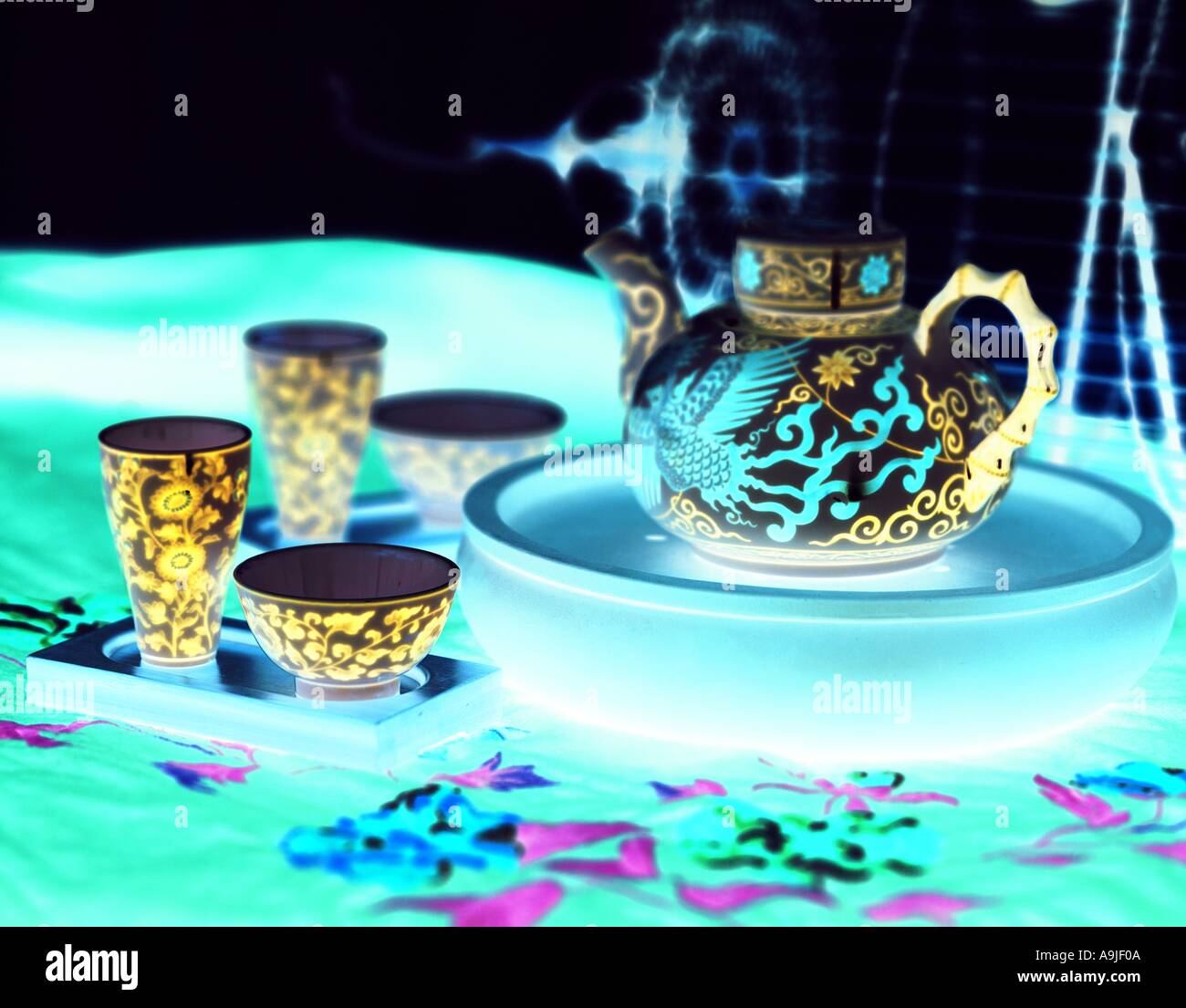 Printed tea cups hi-res stock photography and images - Alamy