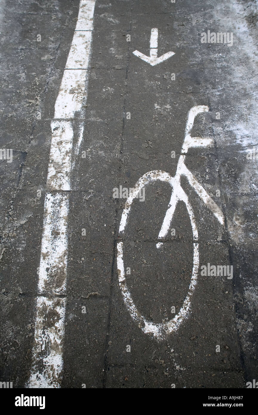 bicycle road sign Stock Photo - Alamy
