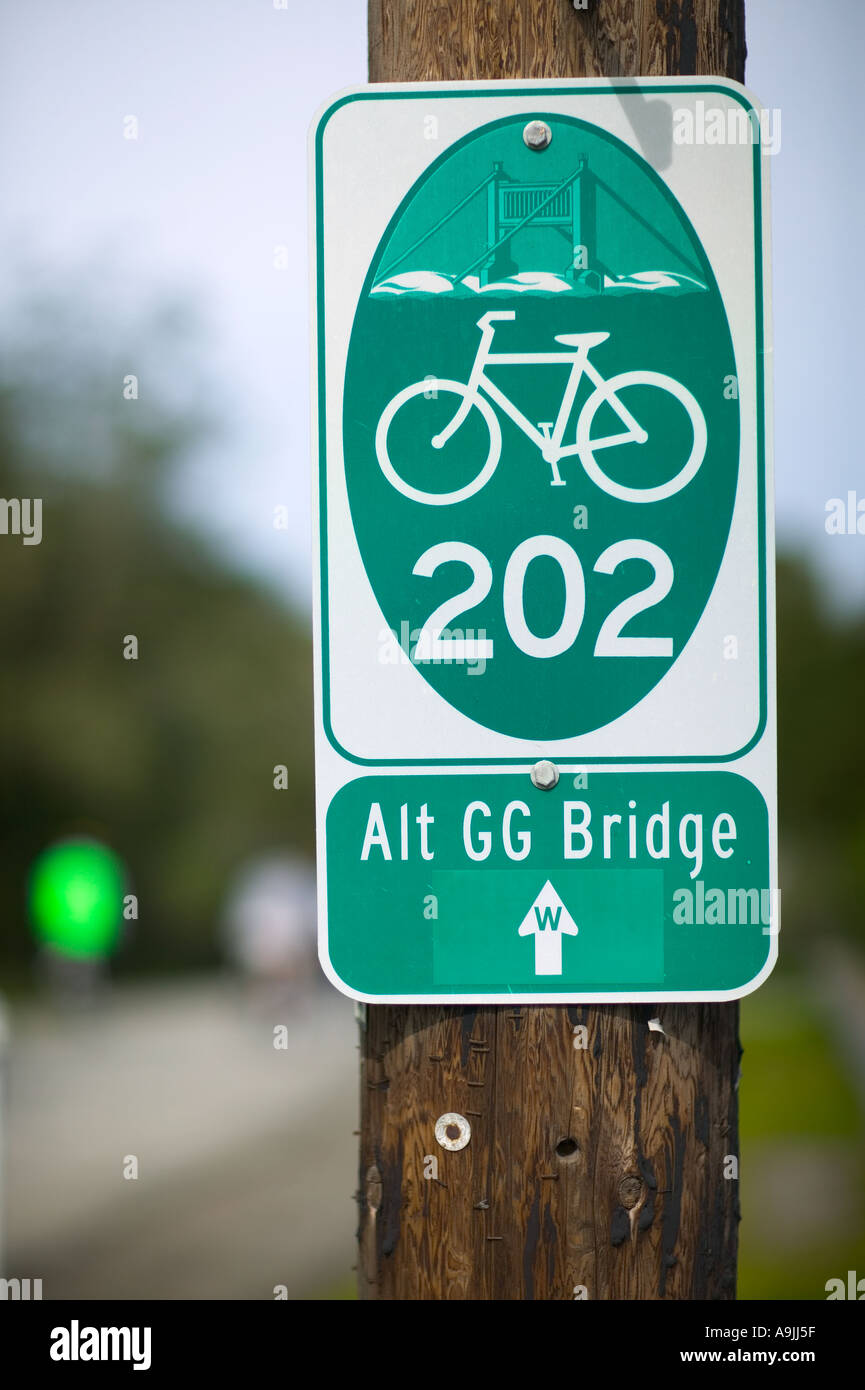 bicycle road sign Stock Photo - Alamy