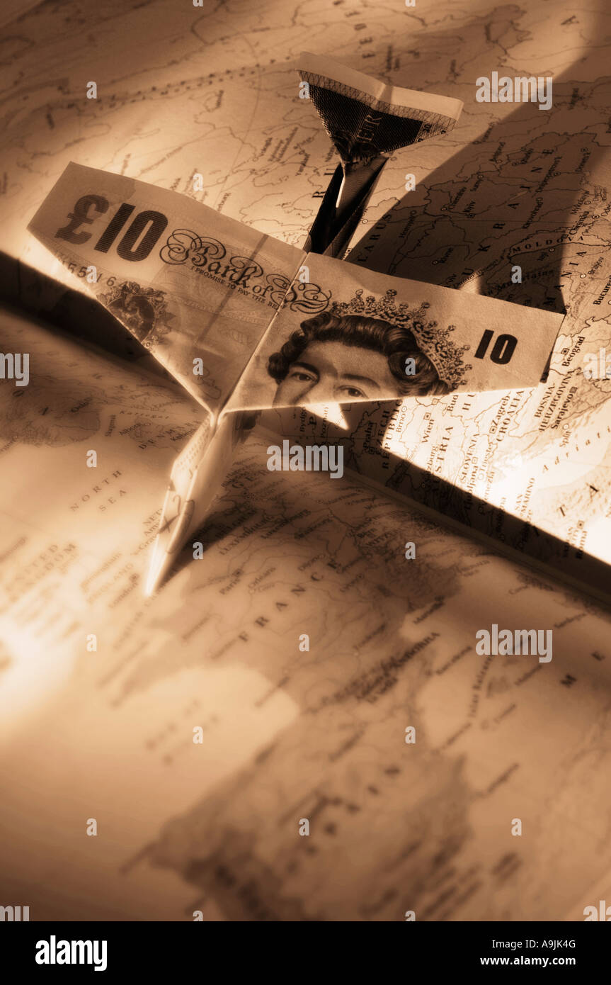 Map paper airplane hi-res stock photography and images - Alamy