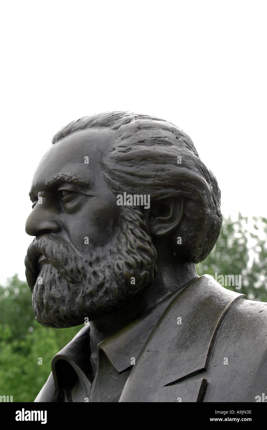 Alexanderplatz Berlin Deutschland Germany sculpture Marx karl statue ...