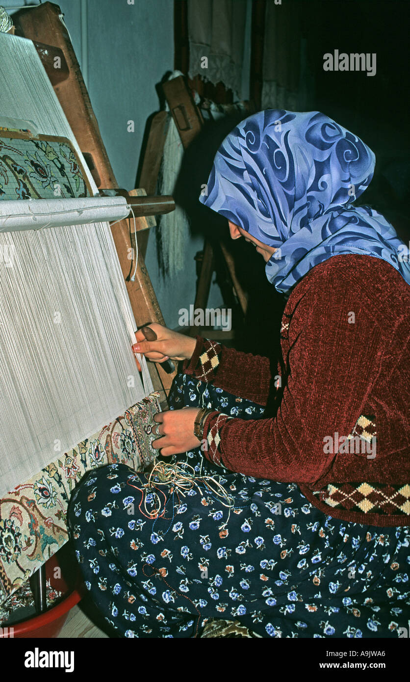 Tapestry weaver hi-res stock photography and images - Alamy