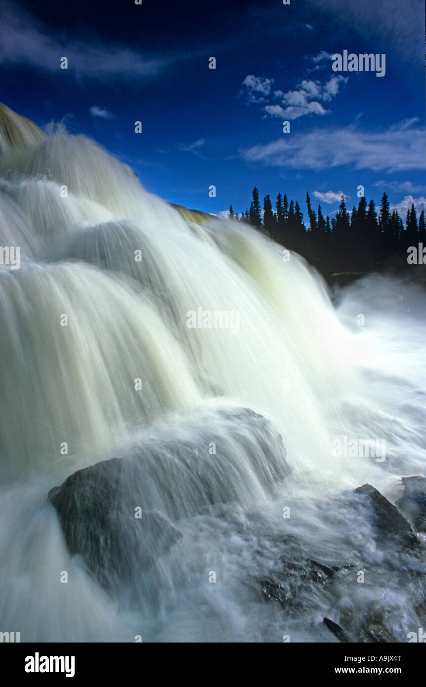 Pisew Falls along the Grass River, Pisew Falls Provincial Park ...