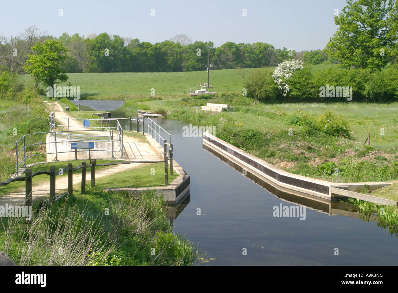 Wey and Arun Canal May 2007 Stock Photo - Alamy