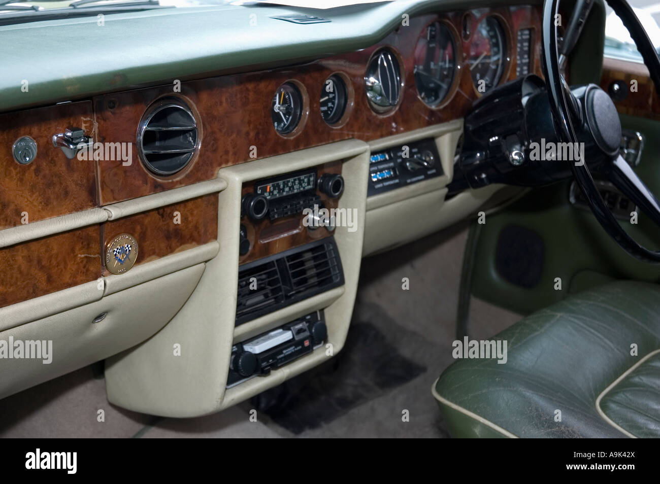 Vintage car interior hi-res stock photography and images - Alamy