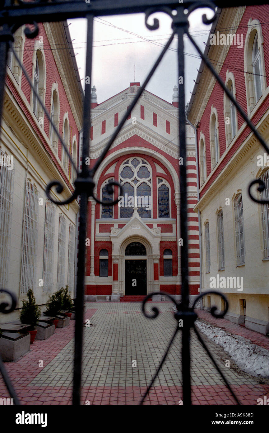 Brasov Synagogue in center of the Brasov City Stock Photo - Alamy