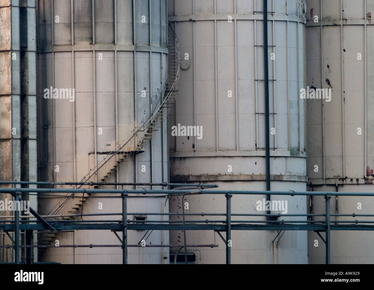 Chemical plant filling station hi-res stock photography and images - Alamy