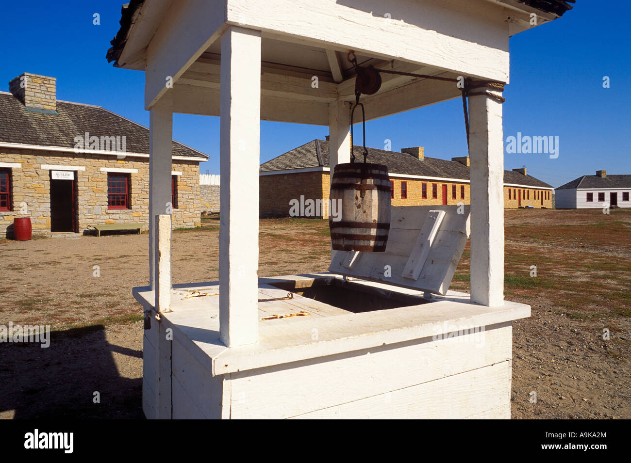 Courtyard well wells hi-res stock photography and images - Alamy
