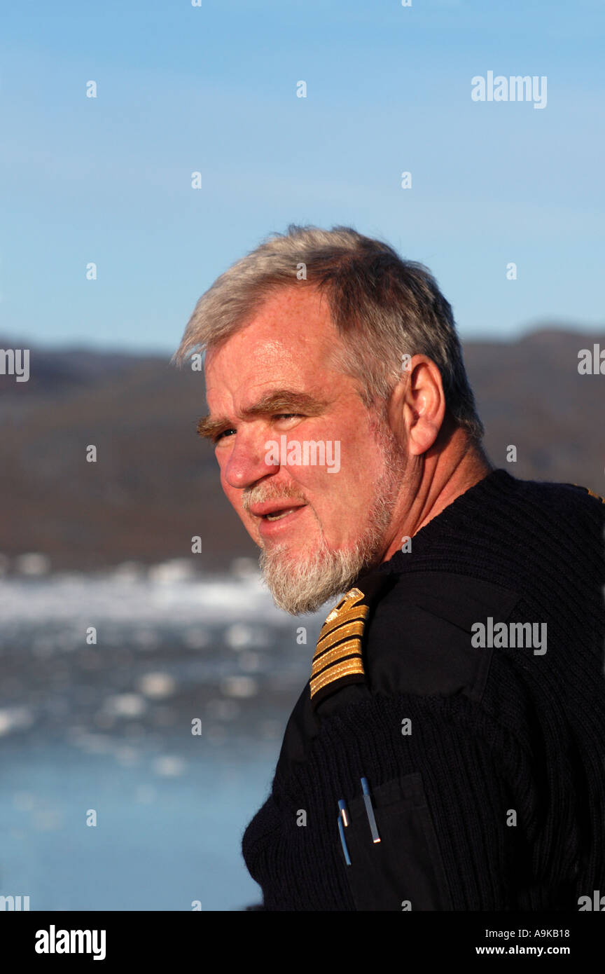 Ships captain hi-res stock photography and images - Alamy