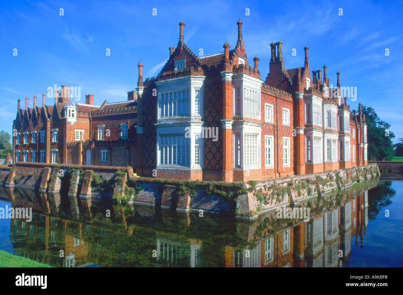 Helmingham hall suffolk england ian hi-res stock photography and images ...