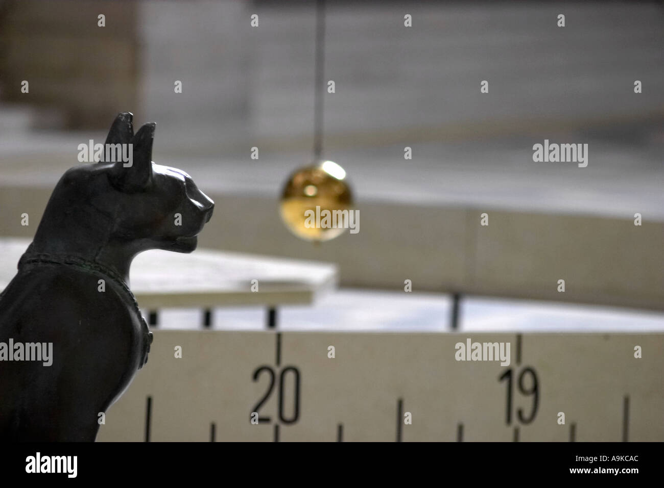 Foucaults pendulum pantheon hi-res stock photography and images - Alamy
