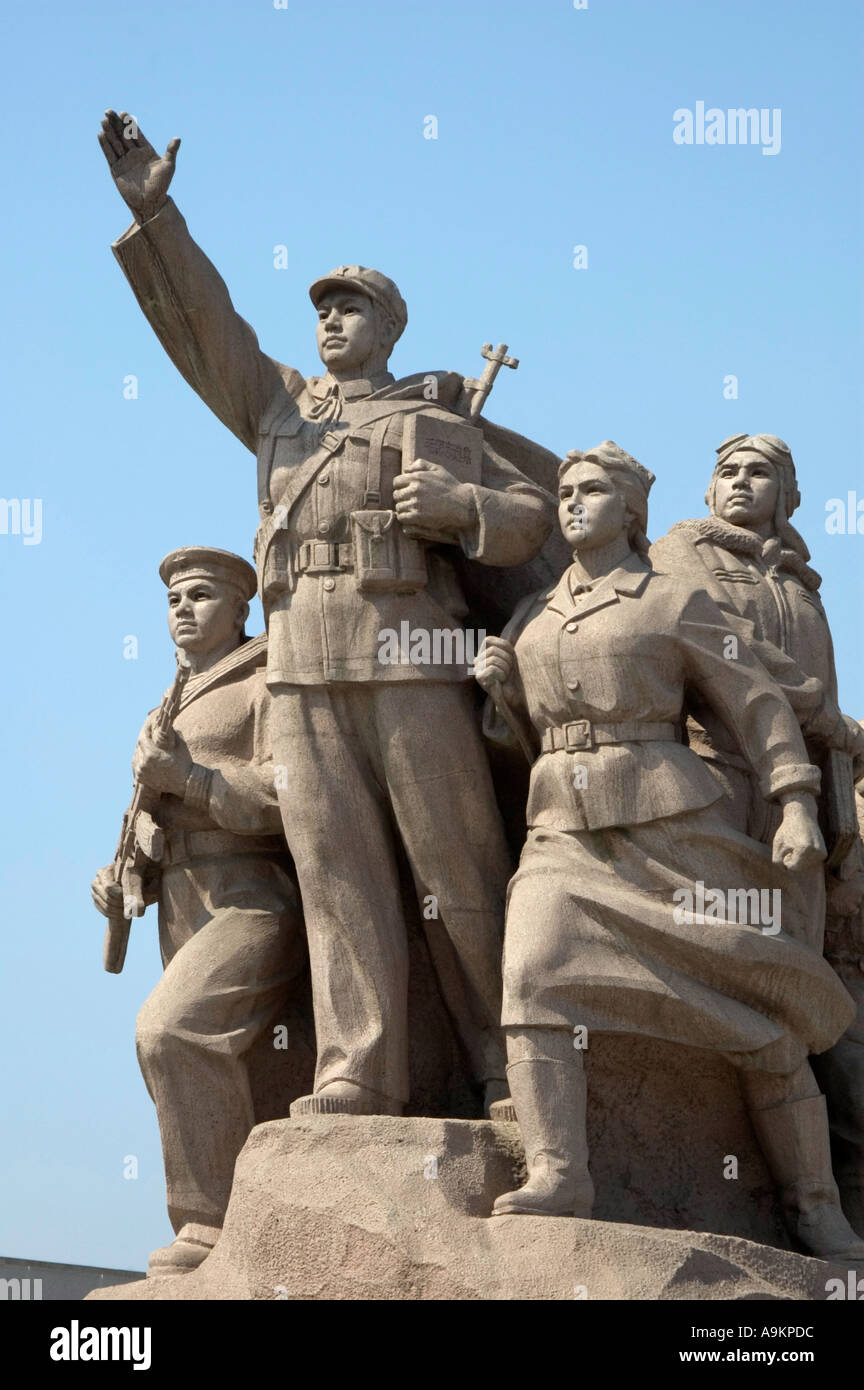 Workers statue tiananmen square hi-res stock photography and images - Alamy