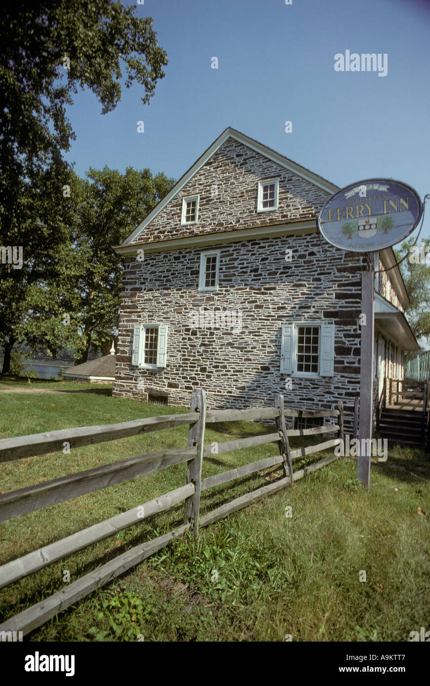 Washington crossing the delaware museum hi-res stock photography and ...