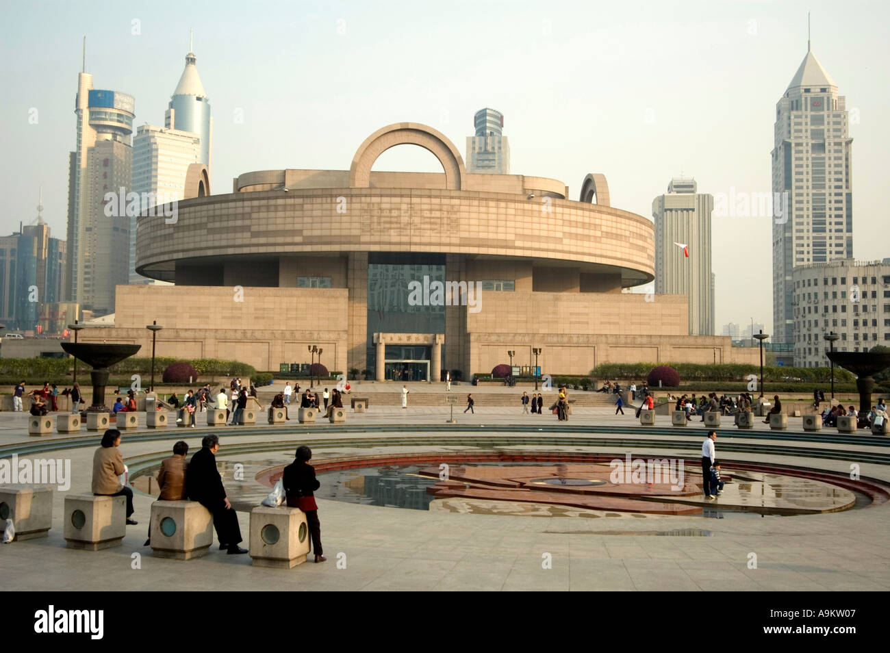 SHANGHAI MUSEUM PEOPLE S SQUARE SHANGHAI CHINA Stock Photo - Alamy