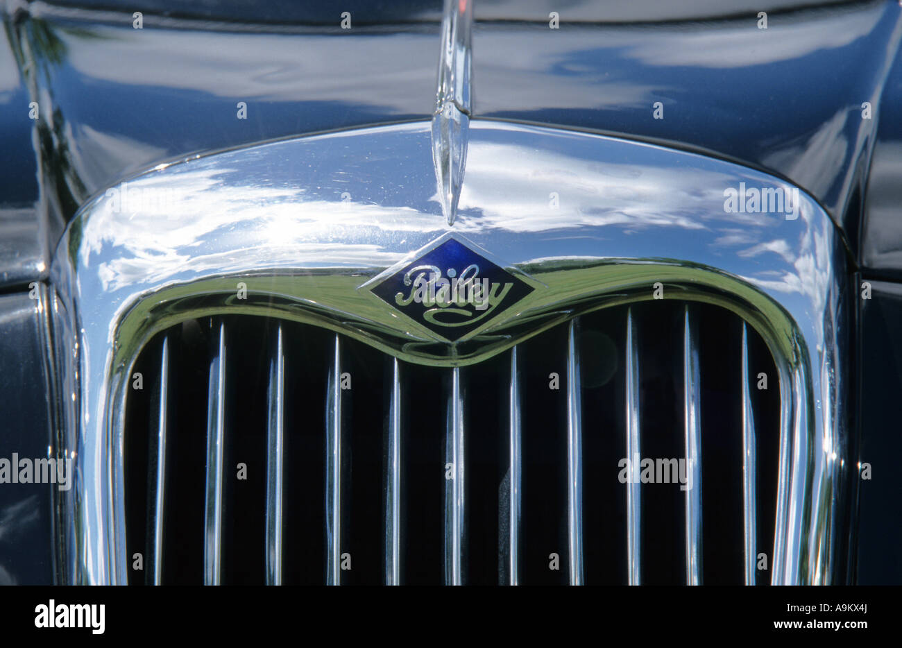 Riley logo badge classic car hi-res stock photography and images - Alamy