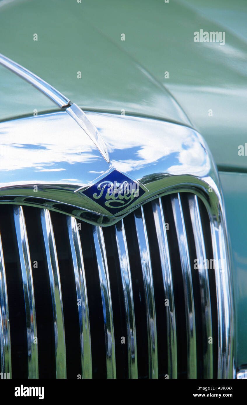 Riley logo badge classic car hi-res stock photography and images - Alamy