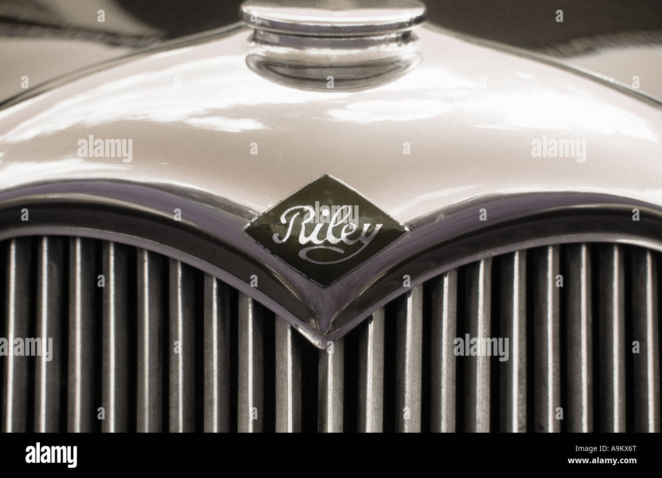 Riley car badge english car hi-res stock photography and images - Alamy