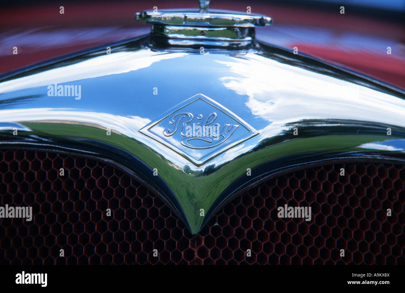 Riley logo badge classic car hi-res stock photography and images - Alamy