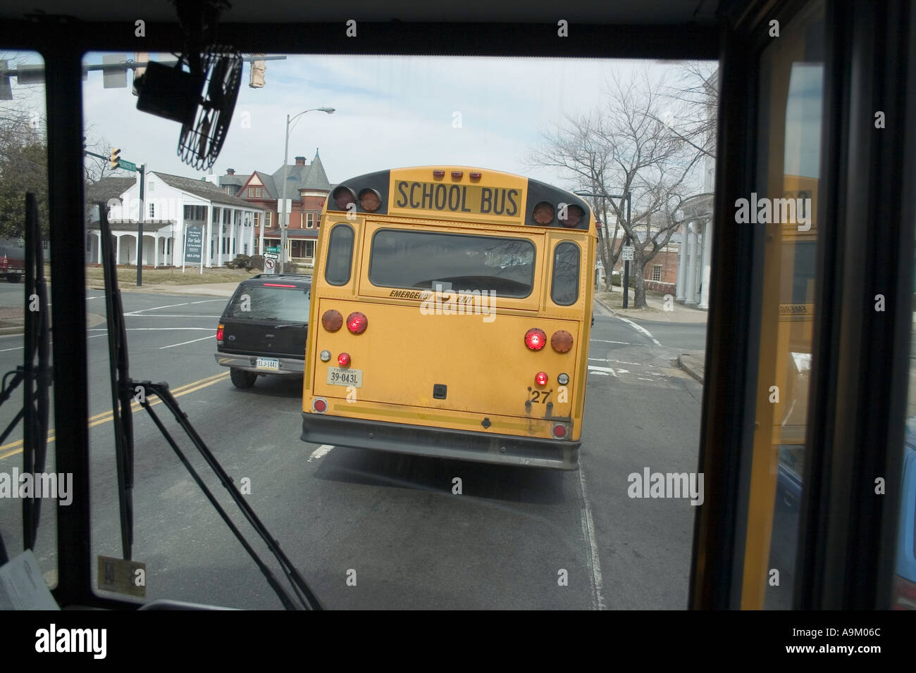 Drive thru window kids hi-res stock photography and images - Alamy