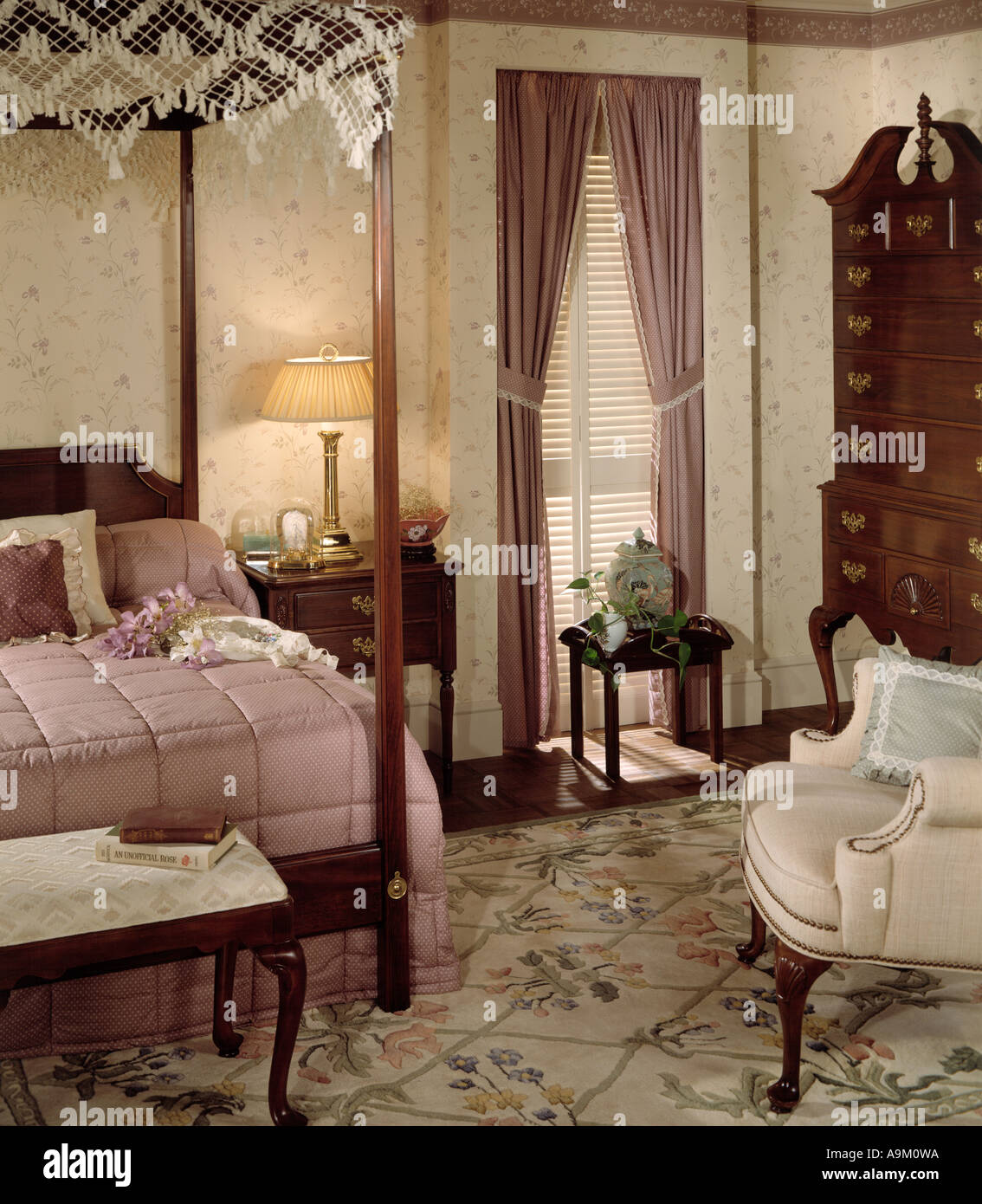 Extravagant canopy bed High Resolution Stock Photography and Images - Alamy