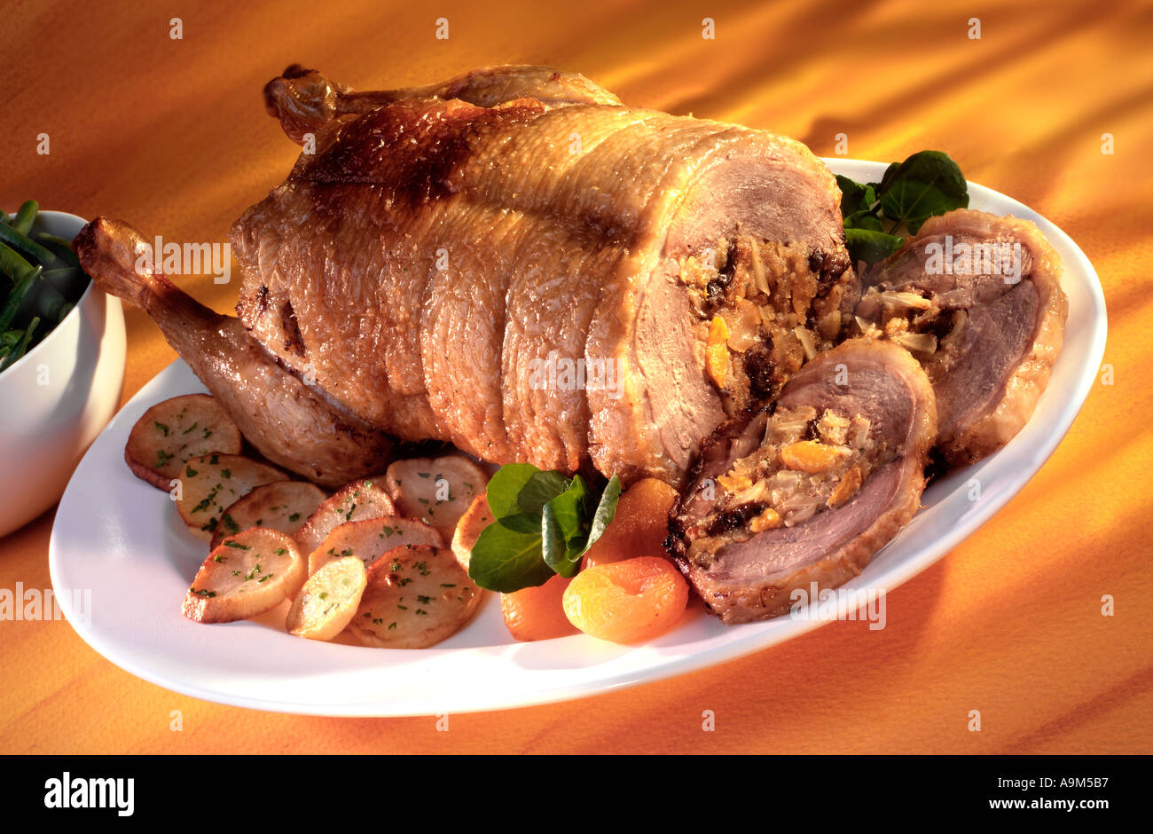 How to roast duck hi-res stock photography and images - Alamy