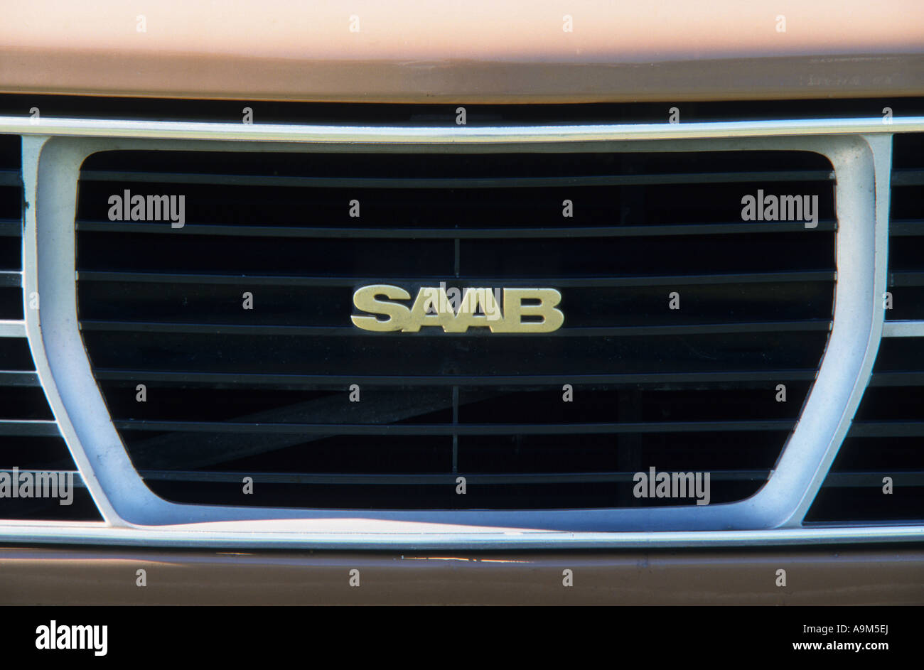 Saab logo old hi-res stock photography and images - Alamy