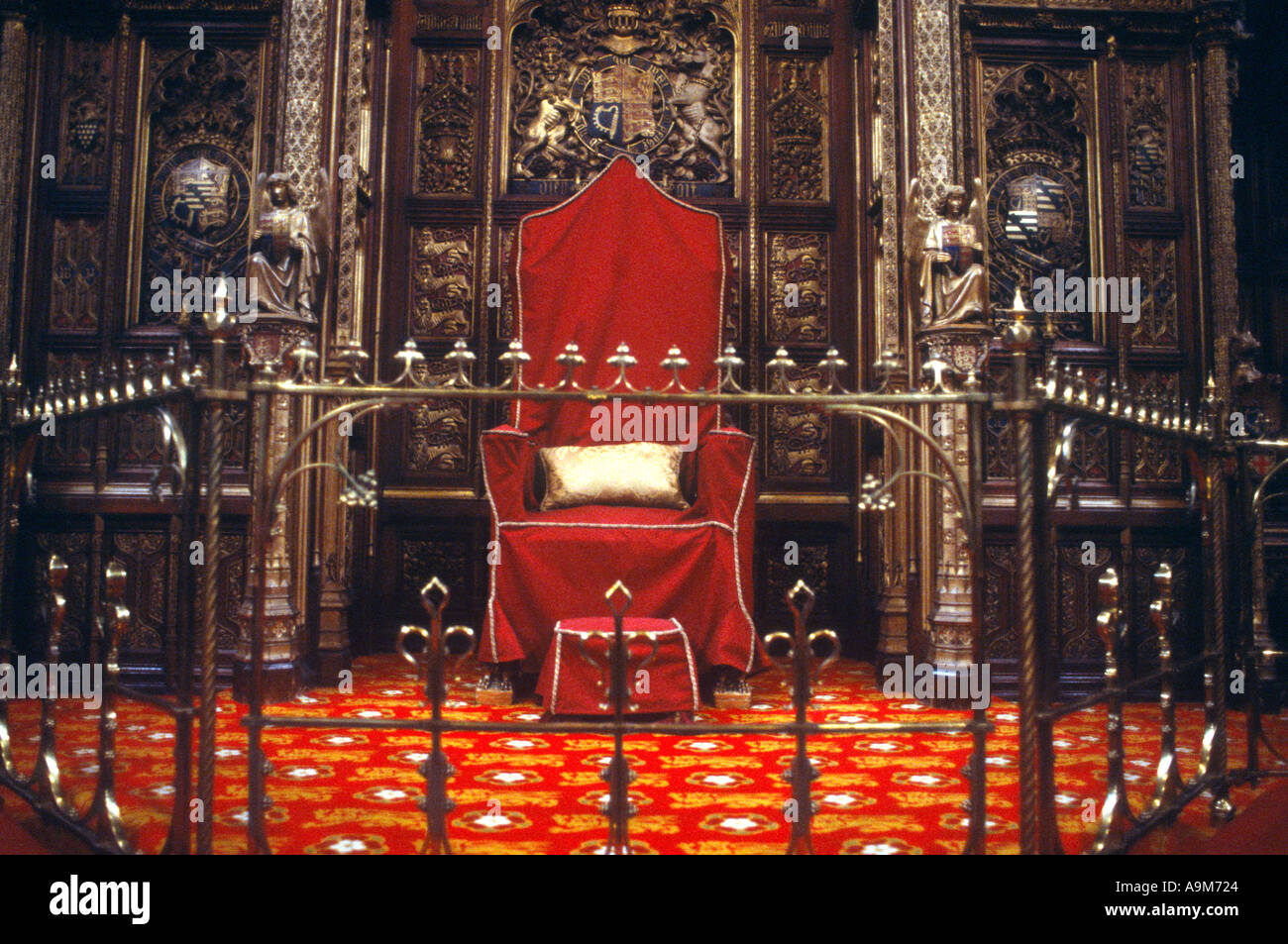 House of lords london chamber hi-res stock photography and images - Alamy