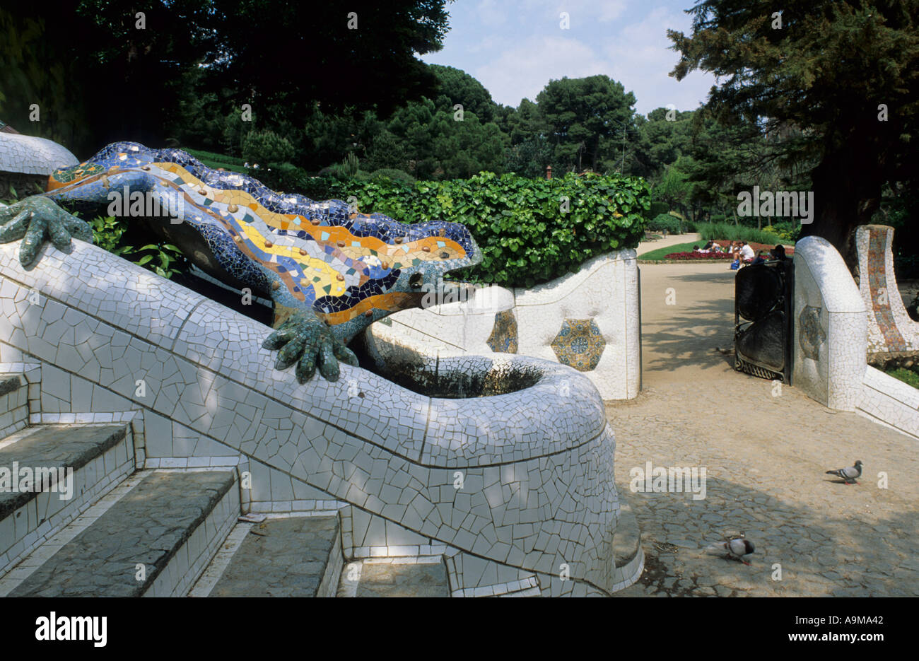 Art Nouveau Dragon salamander staircase Park Güell by th architect ...