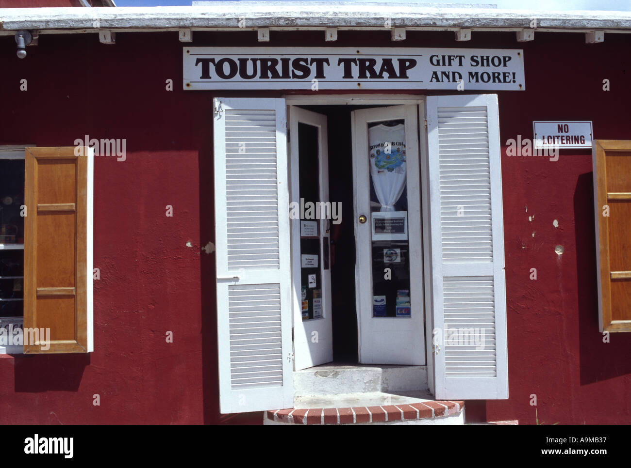 Souvenir shop in St Georges Bermuda Stock Photo - Alamy