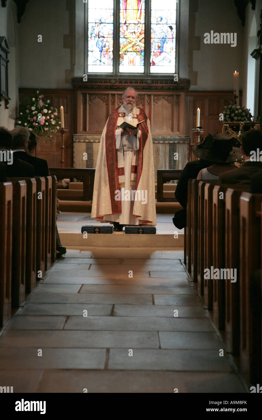 vicar preaching sermon Stock Photo - Alamy