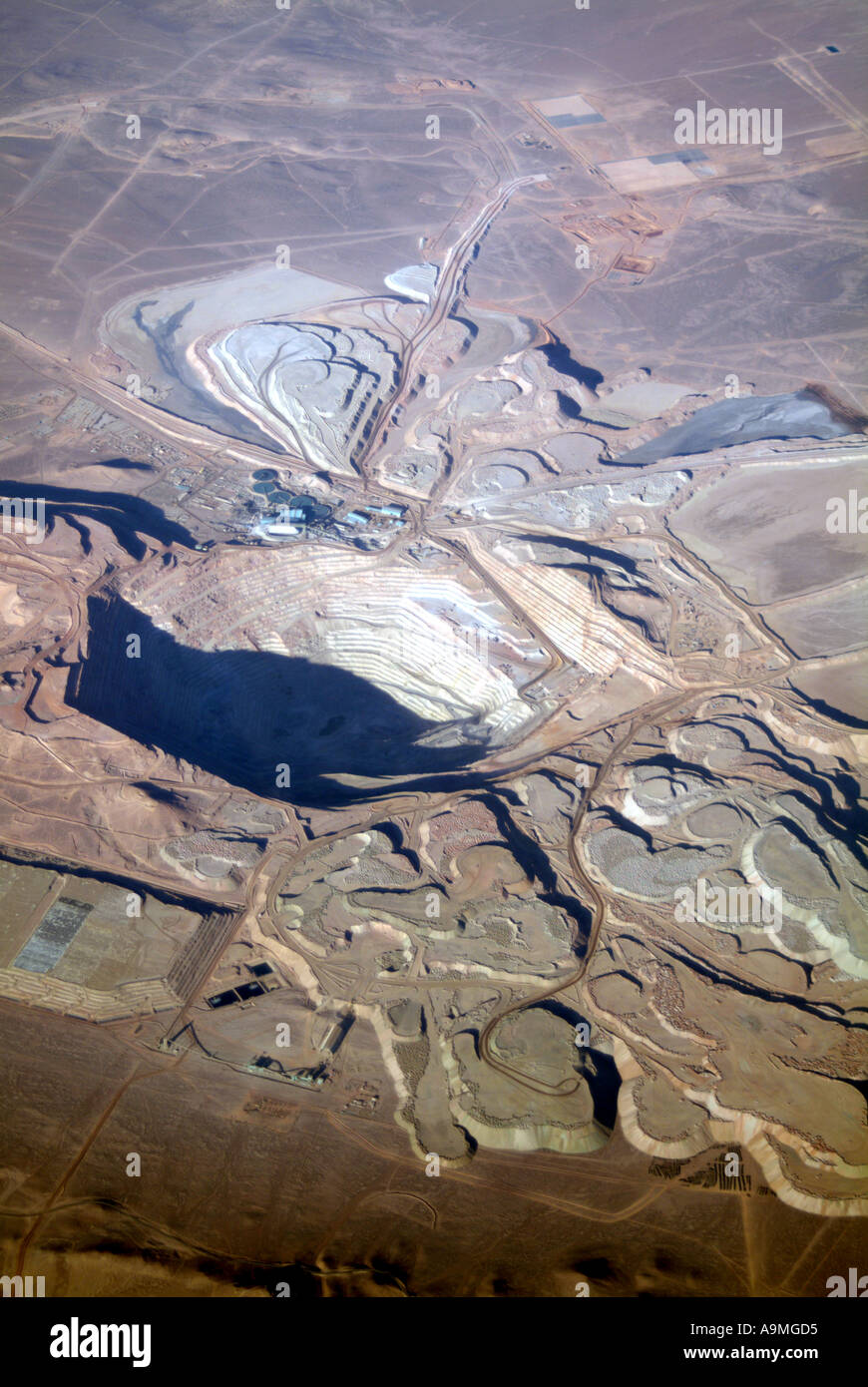 Open pit copper mine chuquicamata hi-res stock photography and images ...