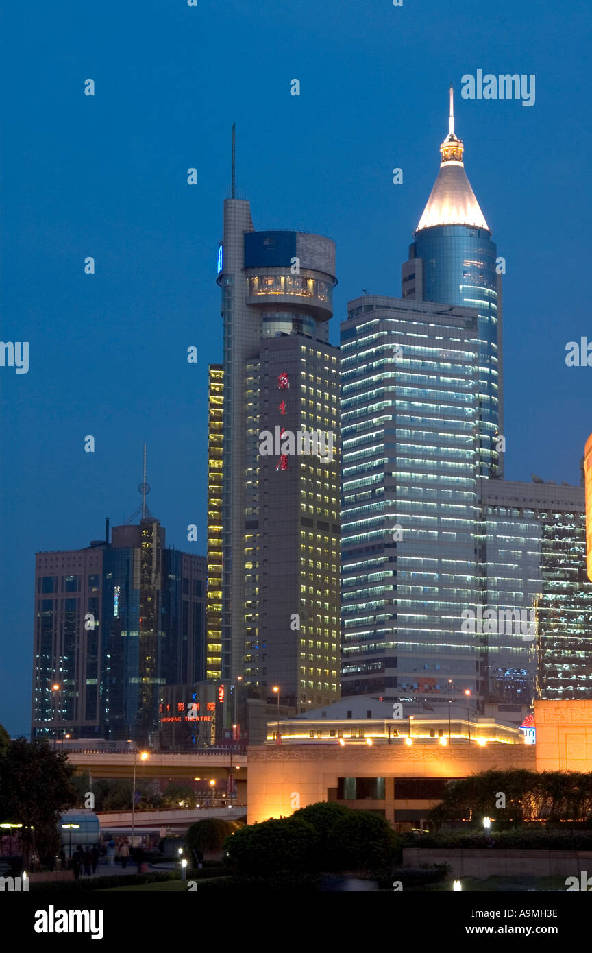 Office blocks shopping malls hi-res stock photography and images - Alamy