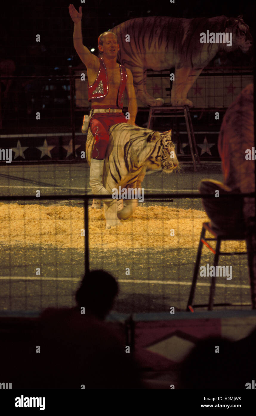 Clyde Beatty Cole Brothers Bros. Circus largest traveling show under ...