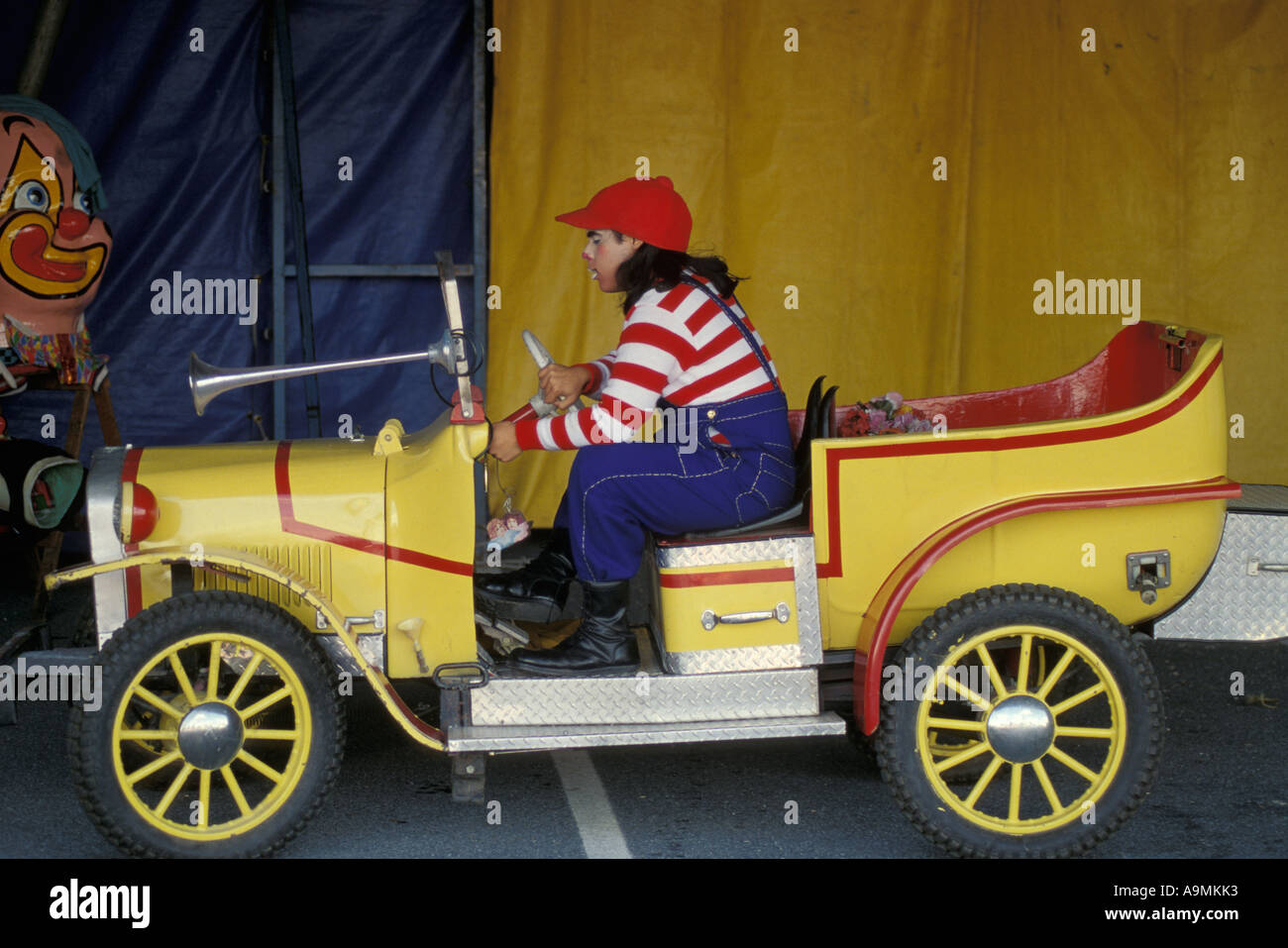Clyde Beatty Cole Brothers Bros. Circus largest traveling show under ...