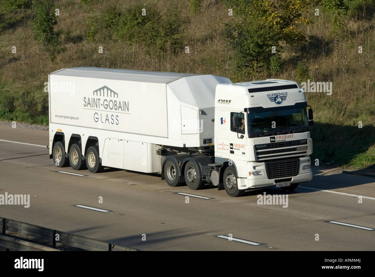 Saint Gobain Glass articulated trailer & DAF lorry from the Freight ...
