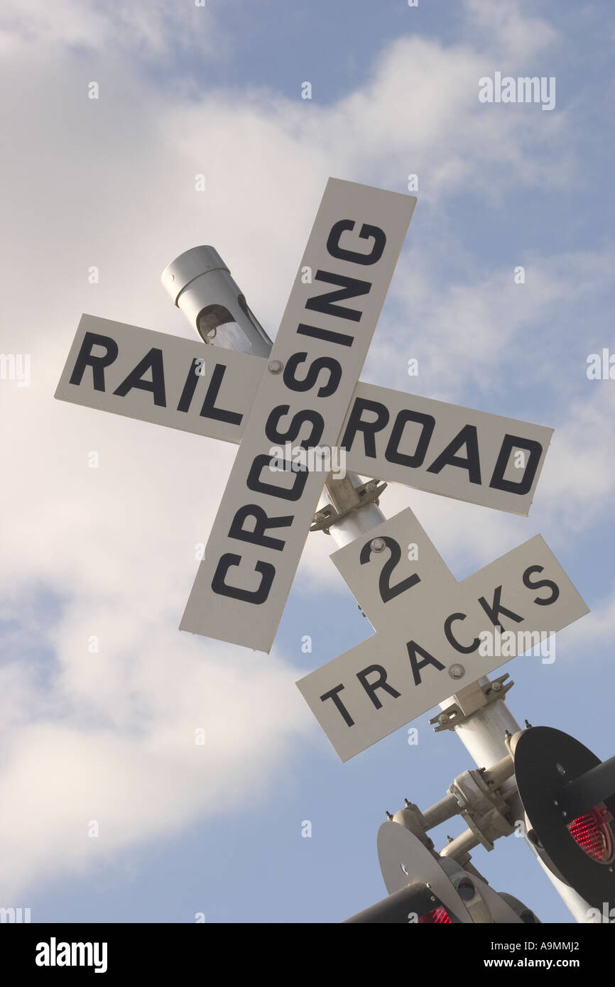 Oblique sign hi-res stock photography and images - Alamy