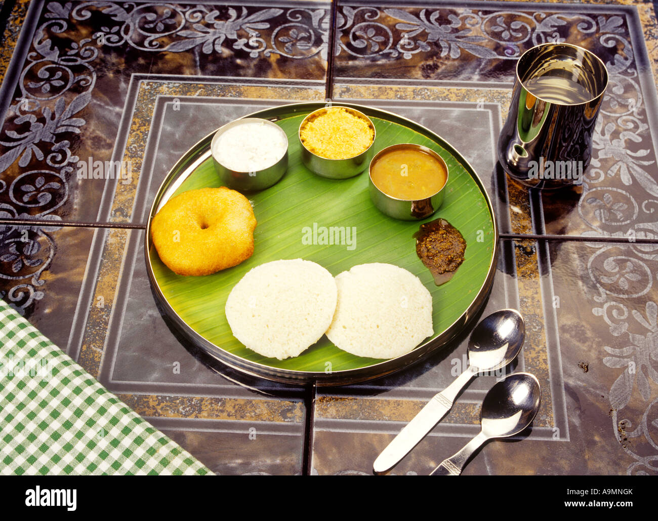 Idli and vadai hi-res stock photography and images - Alamy