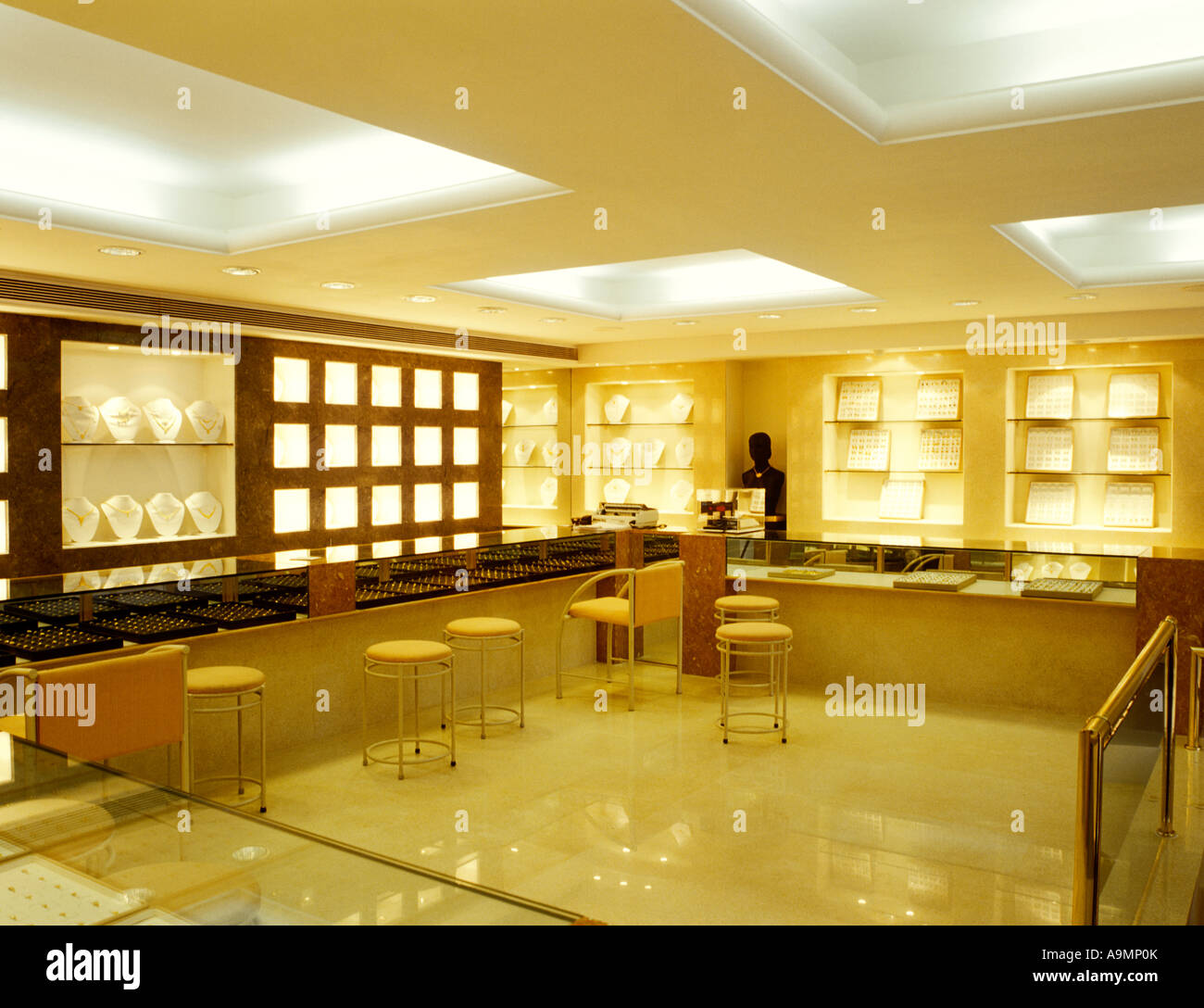 A JEWELLERY SHOP Stock Photo - Alamy