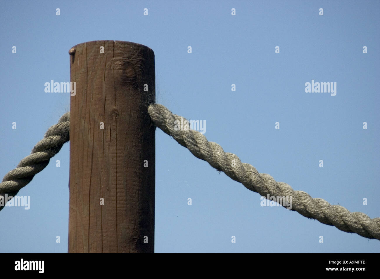 Heavy rope fence hi-res stock photography and images - Alamy