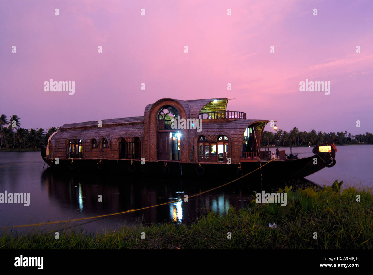 A HOUSEBOAT IN ALLEPPEY KERALA Stock Photo - Alamy