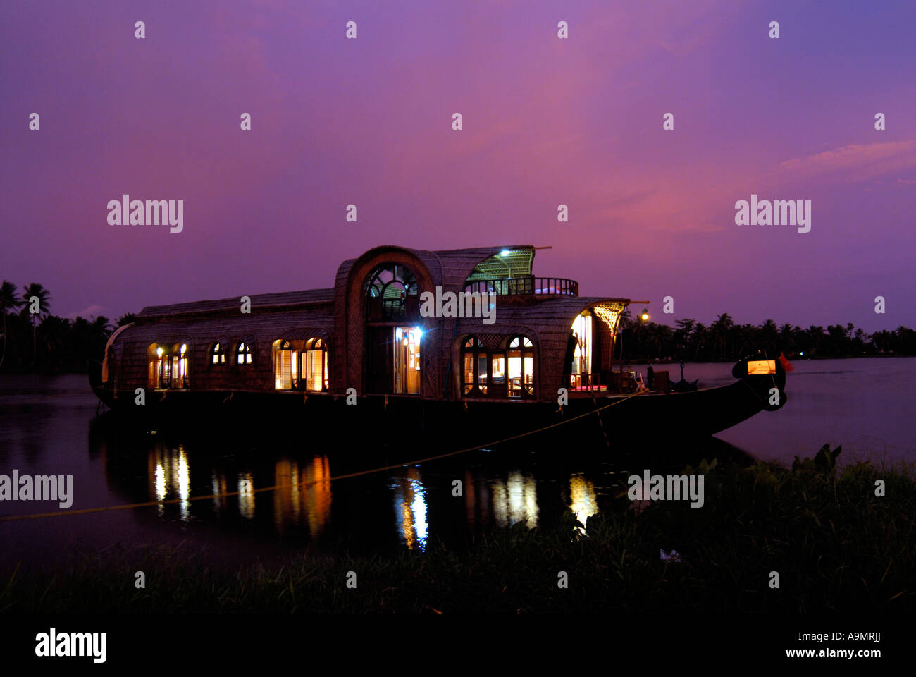 A HOUSEBOAT IN ALLEPPEY KERALA Stock Photo - Alamy